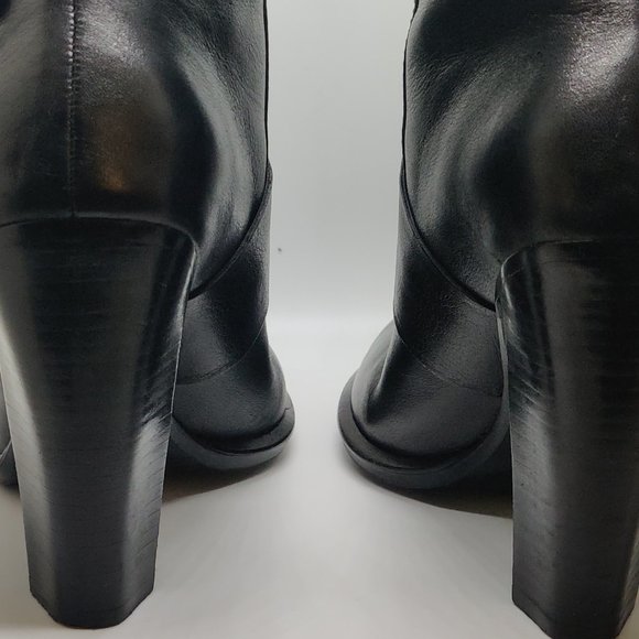 Sax Fifth Avenue | Shoes | Sax Fifth Avenue Womens Short Boot | Poshmark